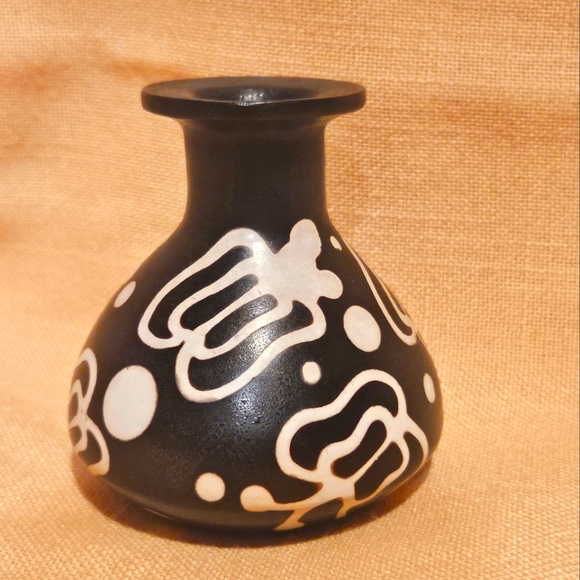 Unique Vintage | Art | Peruvian Chulucanas Pottery Art Vase Clay ...